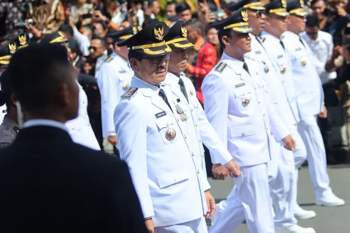 Presiden Prabowo Lantik Hamartoni Ahadis dan Romli Sebagai Bupati Dan Wakil Bupati Lampung Utara ...